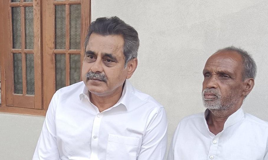 Vishweshwar files verbal abuse case against Chevella MP