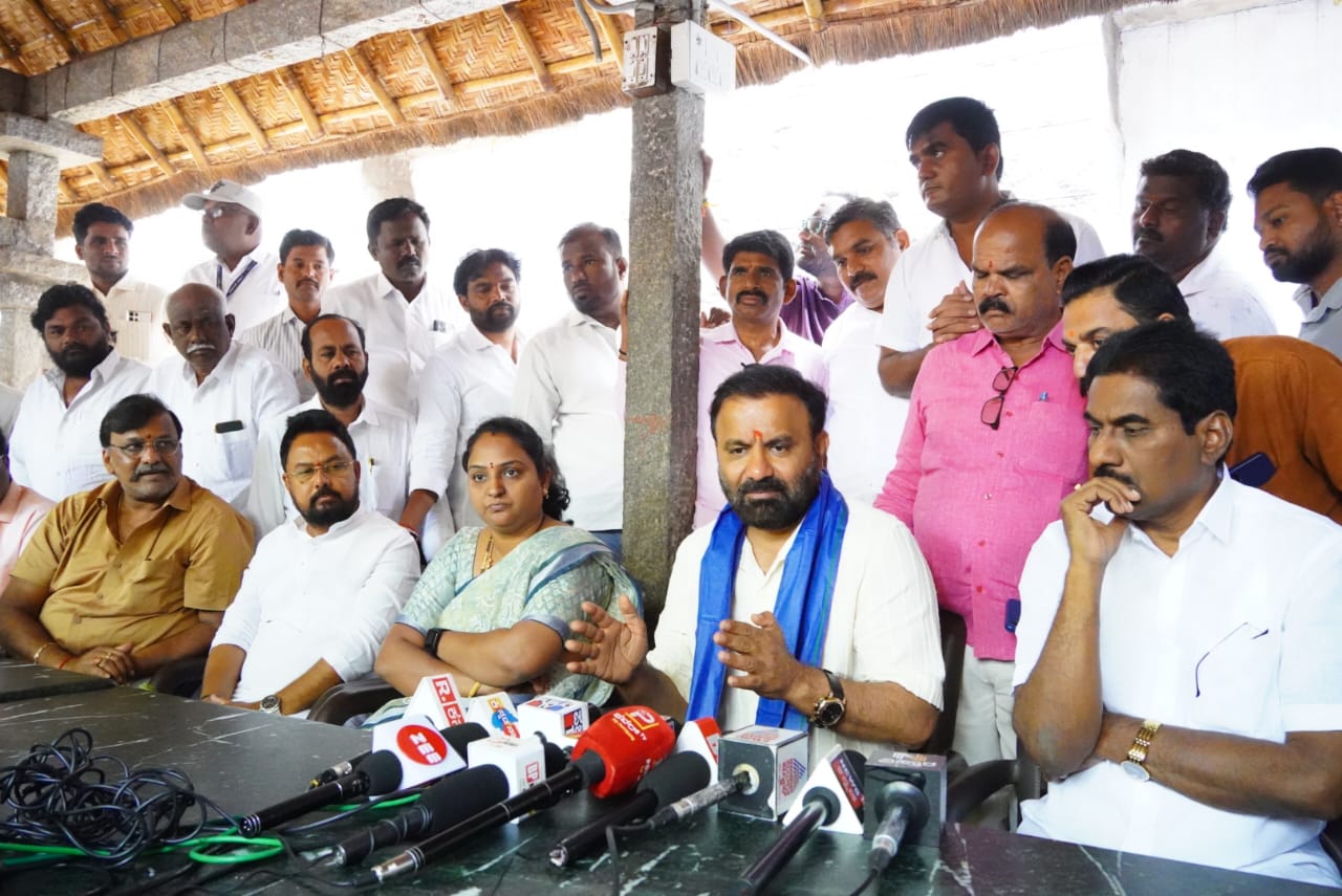 Congress govt will continue five guarantees without interruption ...