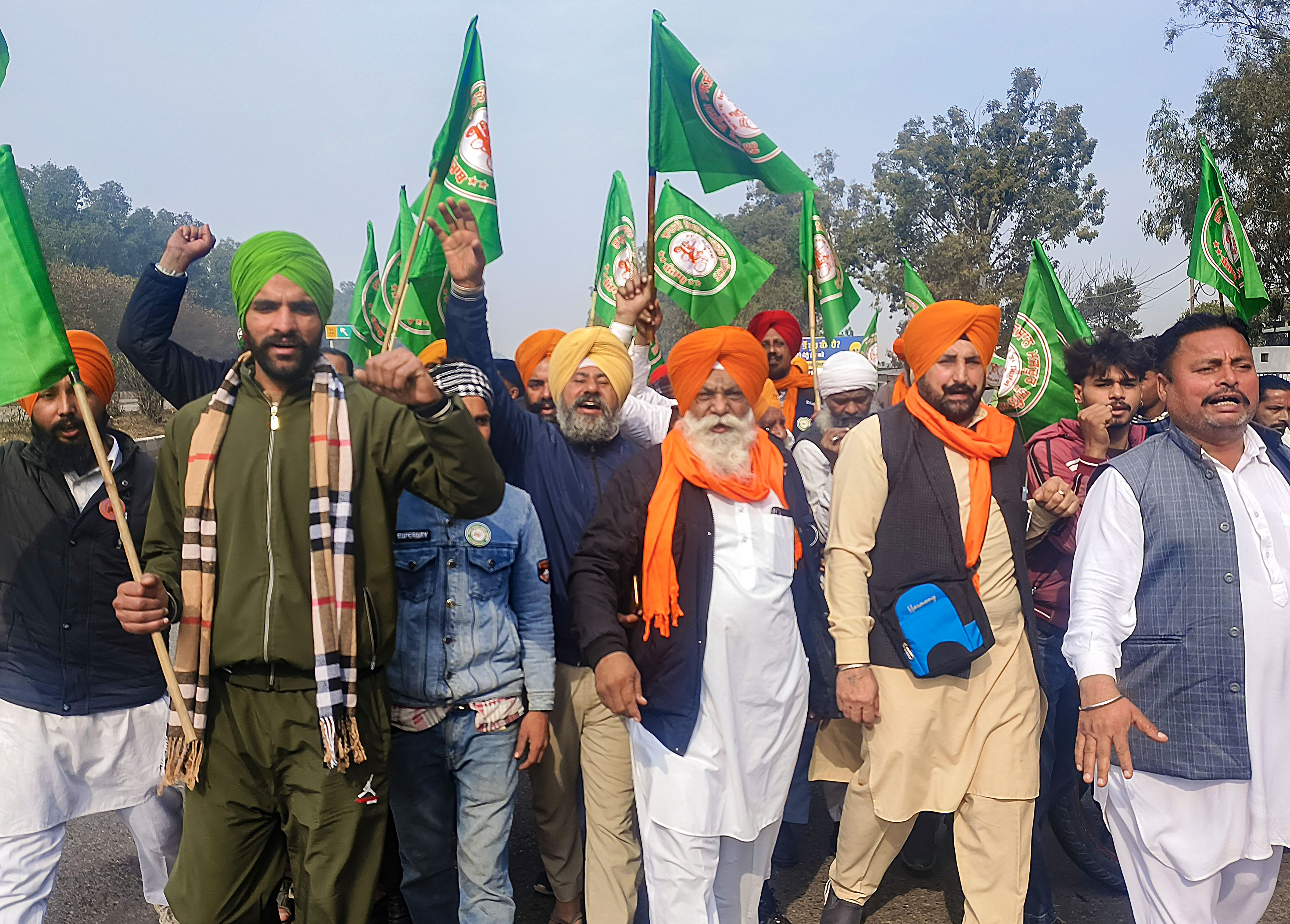 Punjab-Haryana borders look like international border: Farm leader