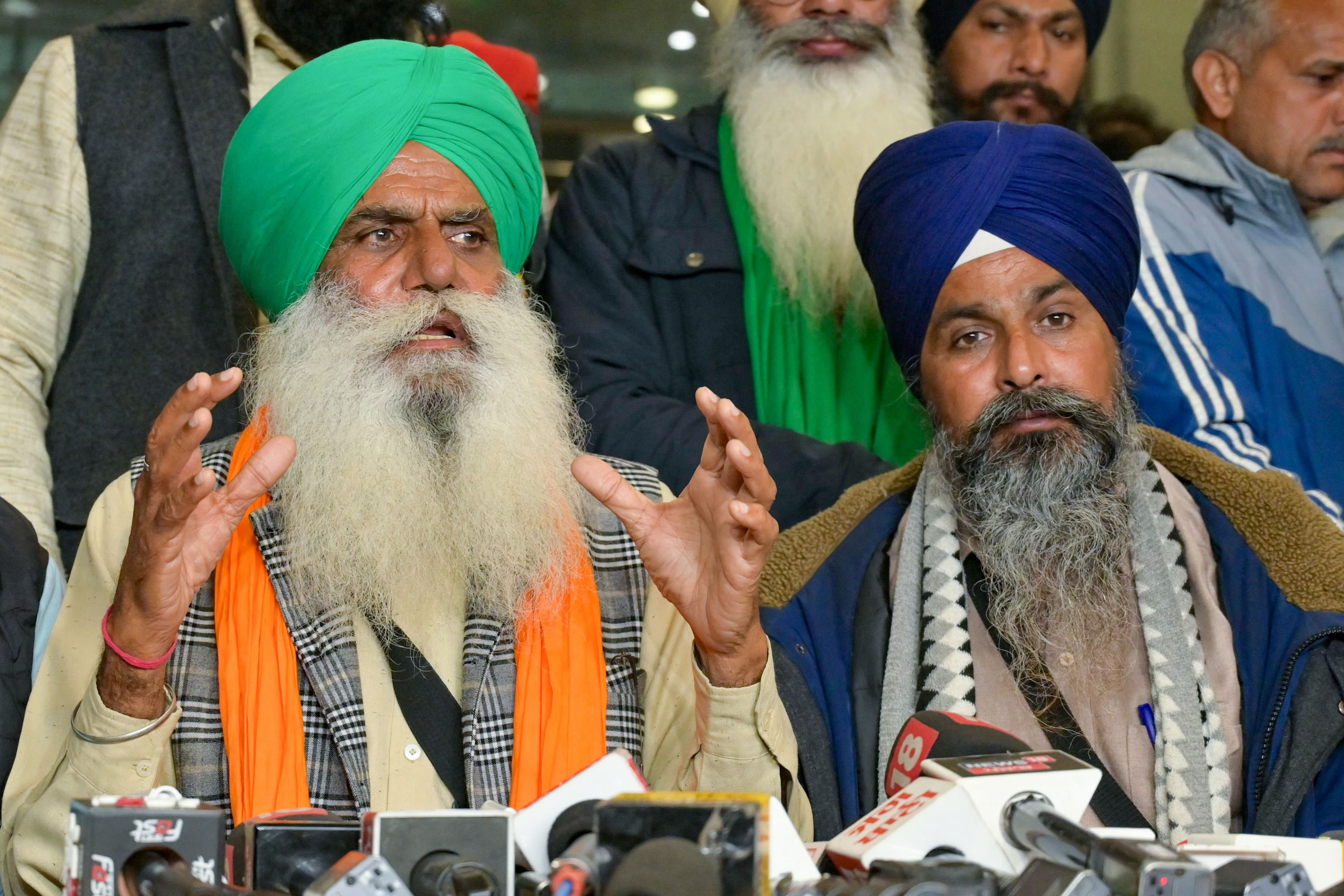 We should be allowed to protest peacefully: Farmer leader Sarwan Singh ...