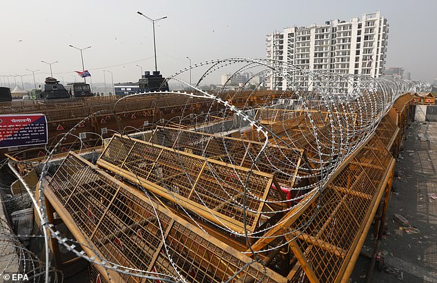 Delhi Police Orders 30,000 Tear Gas Shells Amid Farmers' Protest