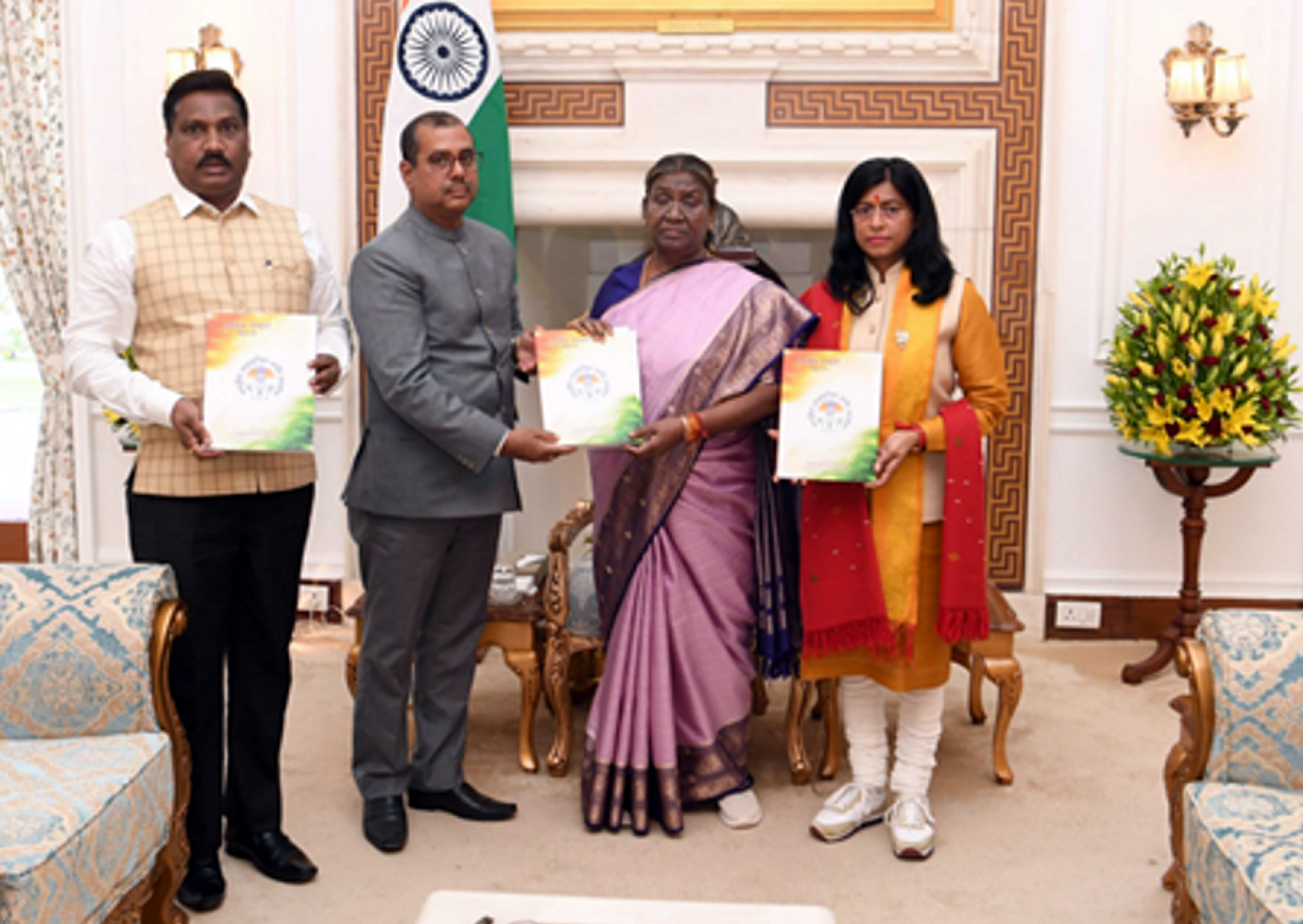 Central Caste Panel Seeks President's Rule in WB