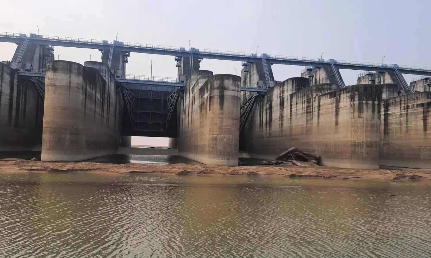 Top Irrigation Officials Inspect Kaleshwaram Barrages, Pump Houses