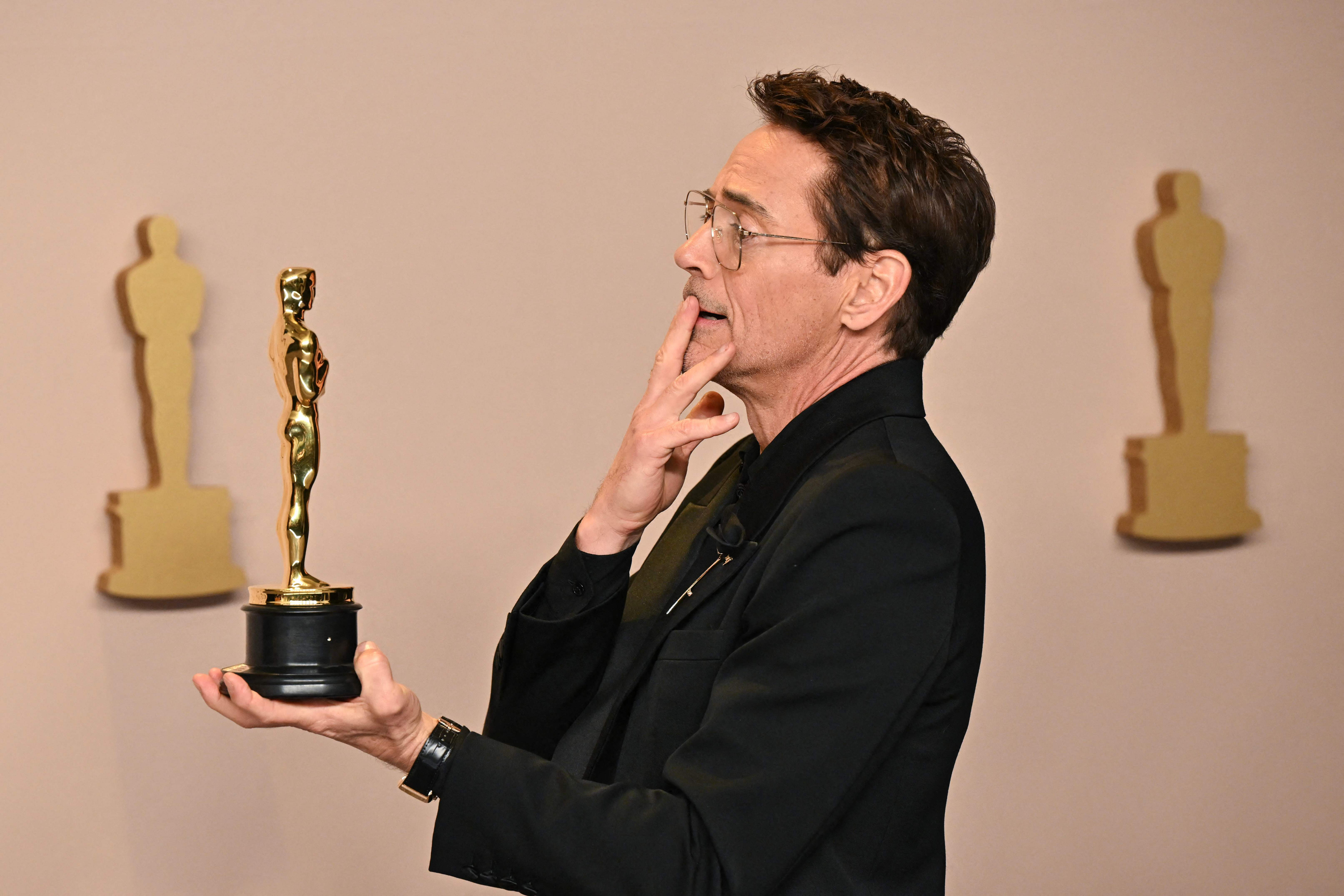 Oscars: Robert Downey Jr wins best supporting actor for Oppenheimer