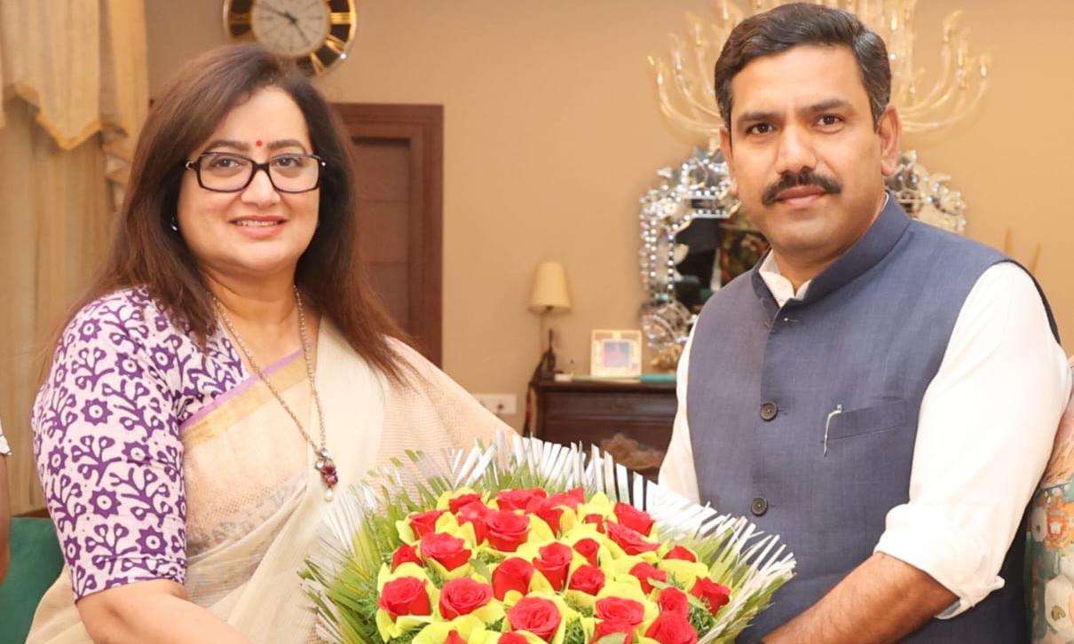 Mandya MP Sumalatha Non-Commital of Her Support to JDS