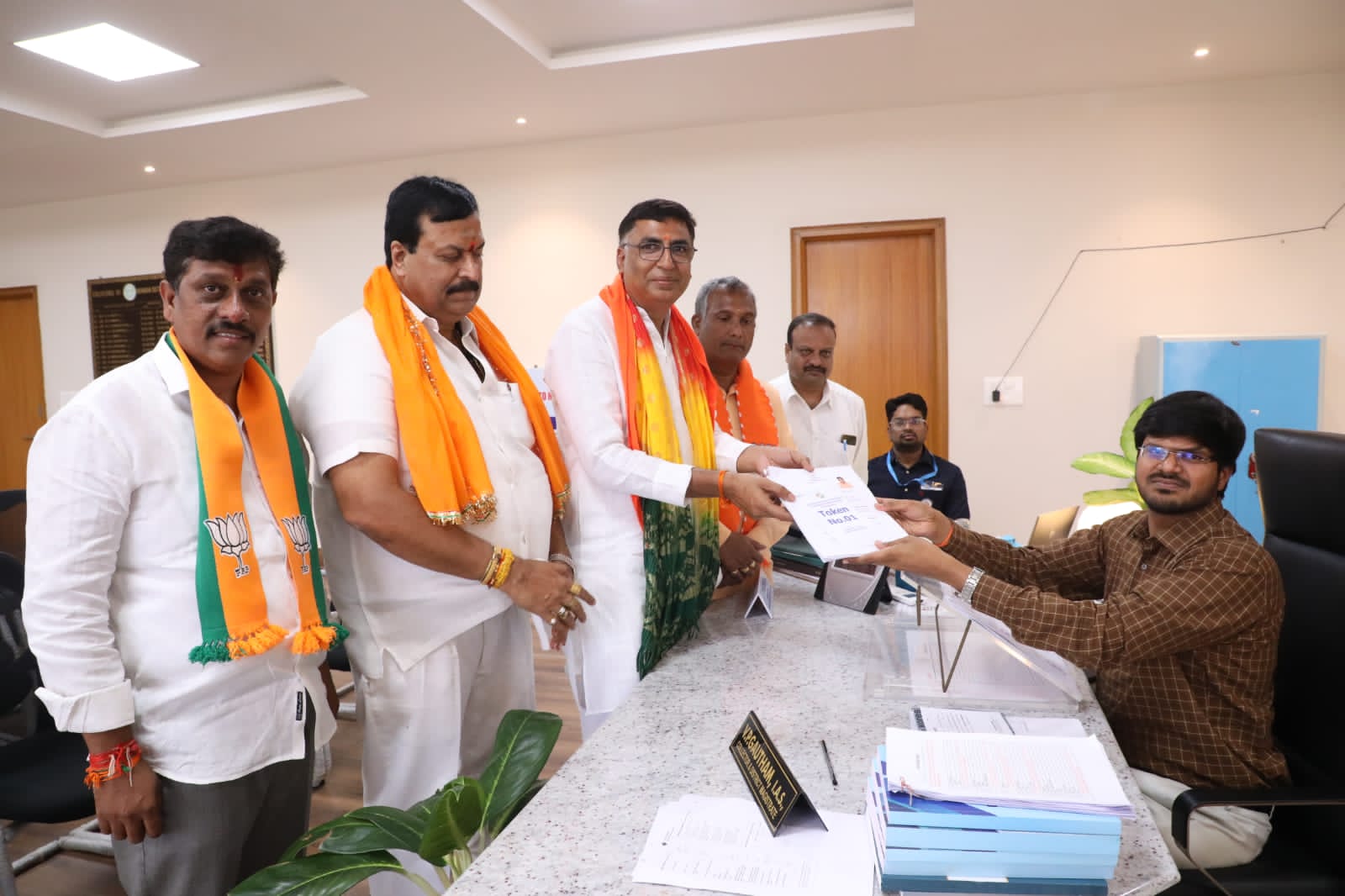 BJP Candidate From Khammam Lok Sabha Tandra Vinod Rao Files Nomination ...