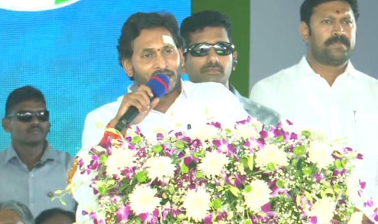 Jagan lambasts Sharmila, Sunitha over YSR legacy