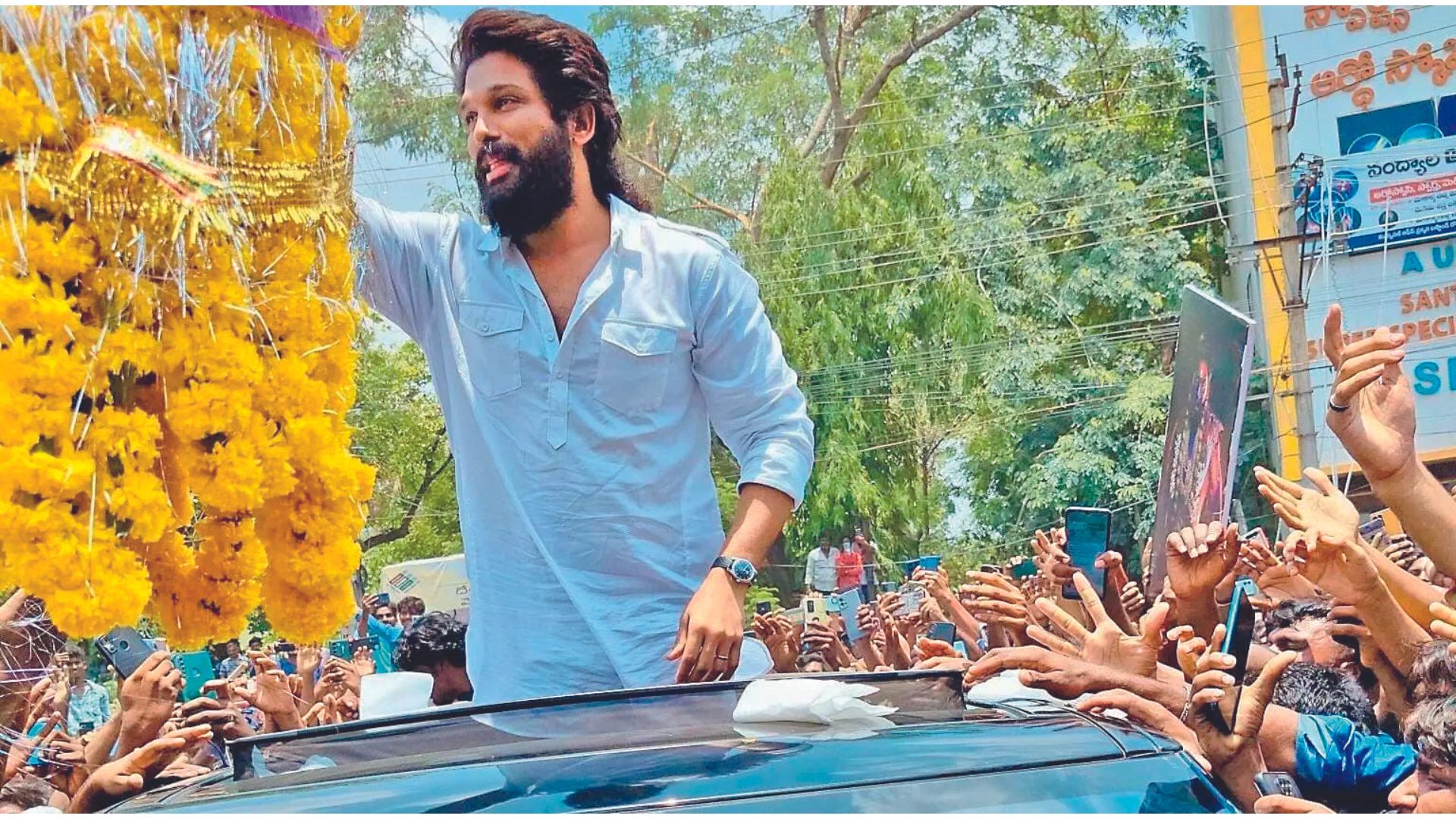 Allu Arjun’s visit to YSRCP candidate’s house raises eyebrows