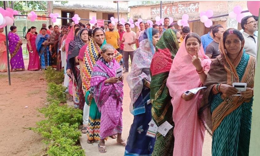MP: Female Force Boosts Polling in MP LS Elections