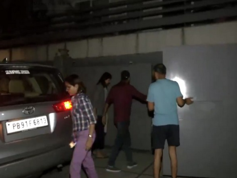 Delhi Police to scrutinise CCTV footage at Kejriwal's House to ...