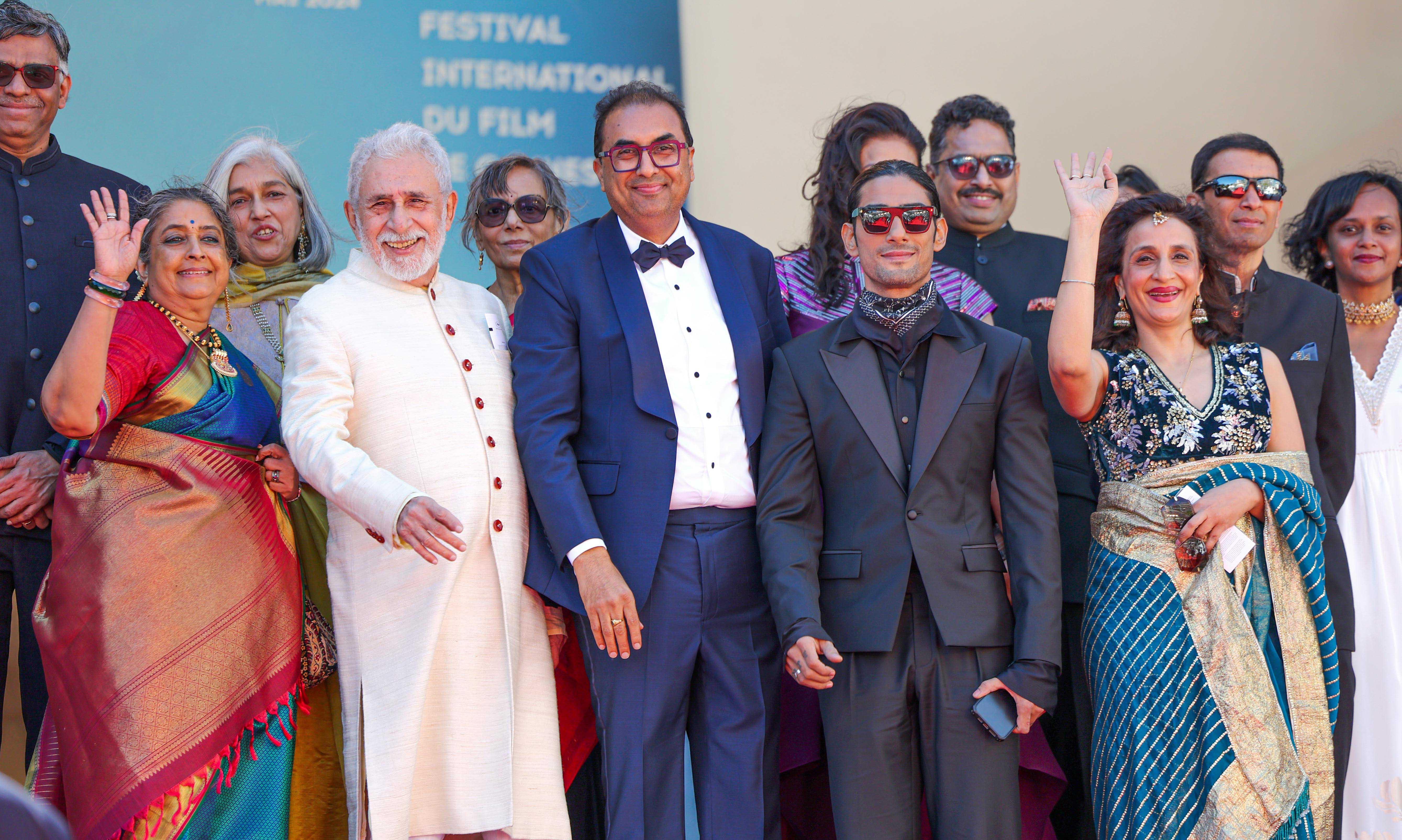India's First Crowdfunded Film Manthan Receives Standing Ovation At ...