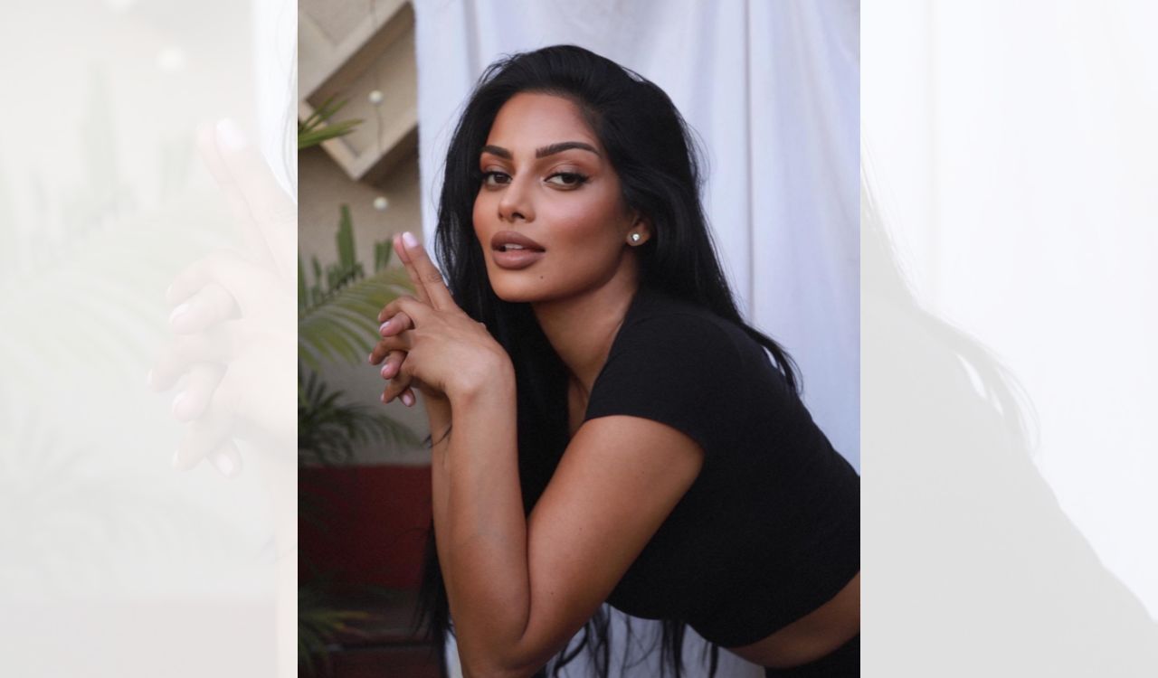 Chandrika Ravi Becomes the First Indian Actress to Host a Radio Show in ...