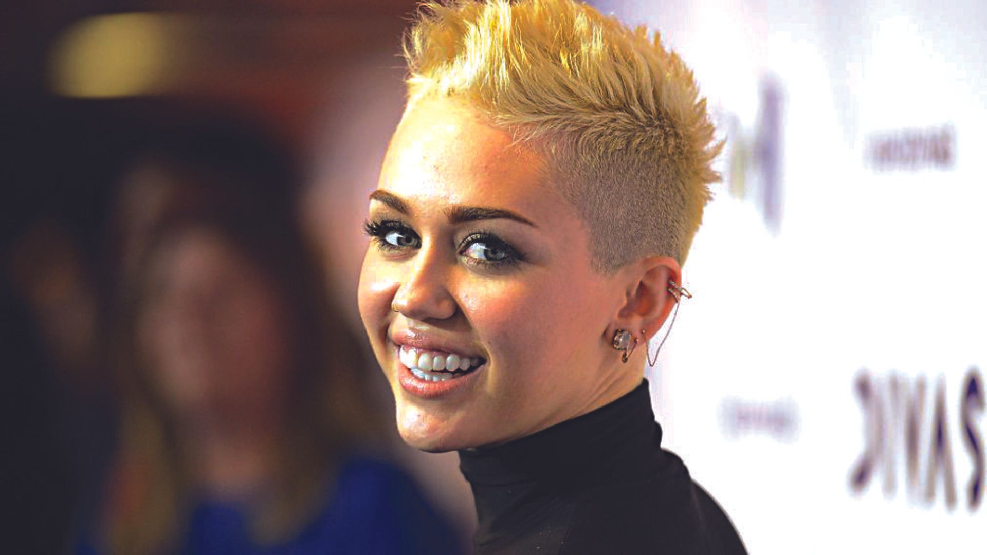 The Unfading Haircut Fad(E)