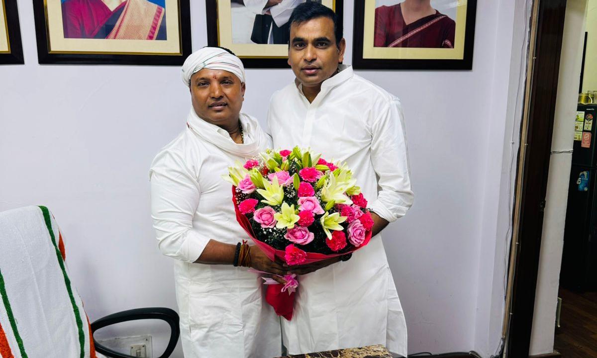 Youth Congress Felicitates Bhongir MP Chamala Kiran Kumar Reddy on Poll ...