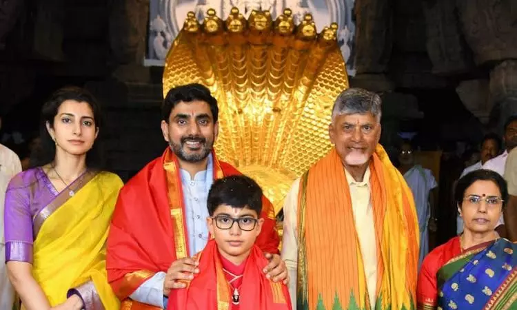 Vijayawada: Naidu, Bhuvaneswari Offer Prayers at Kana Durga Temple