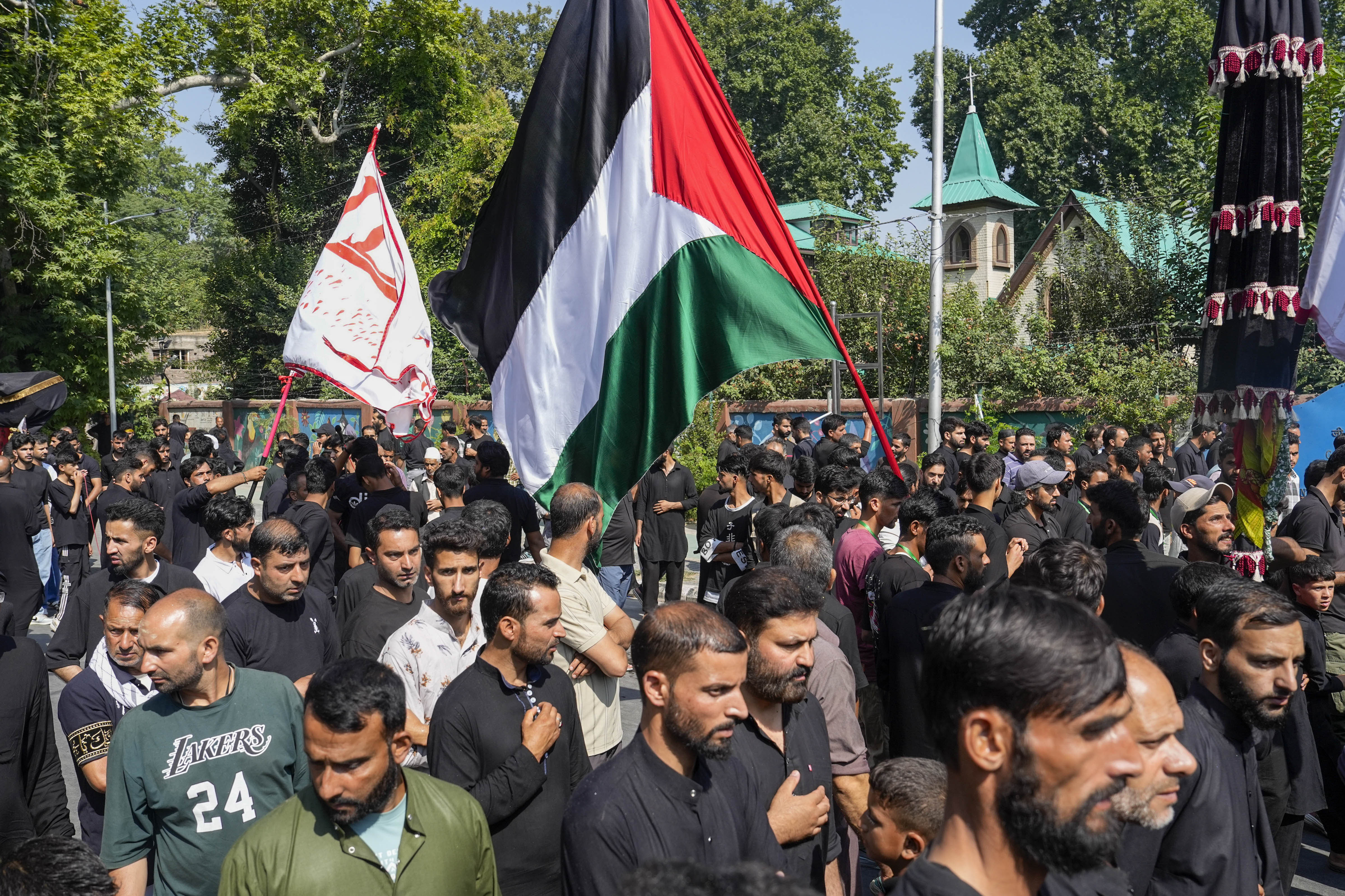 J&K encounter: Police launches probe into civilians' 'closeness'