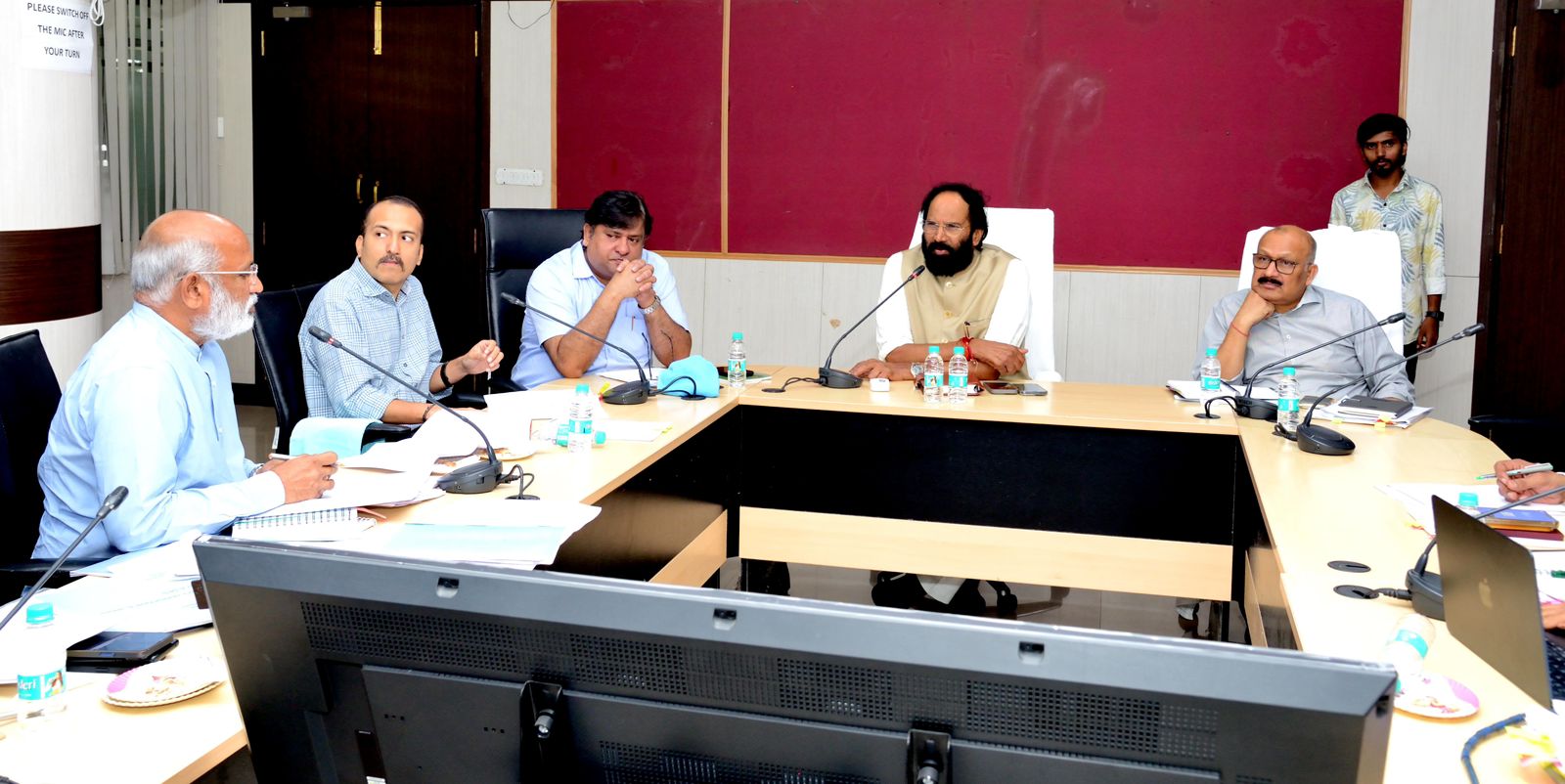 Rs 11,000 cr extra needed for projects, says Uttam