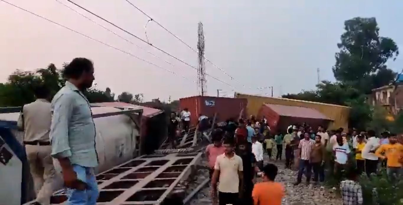 Seven Coaches of Goods Train Derails in Uttar Pradesh's Amroha