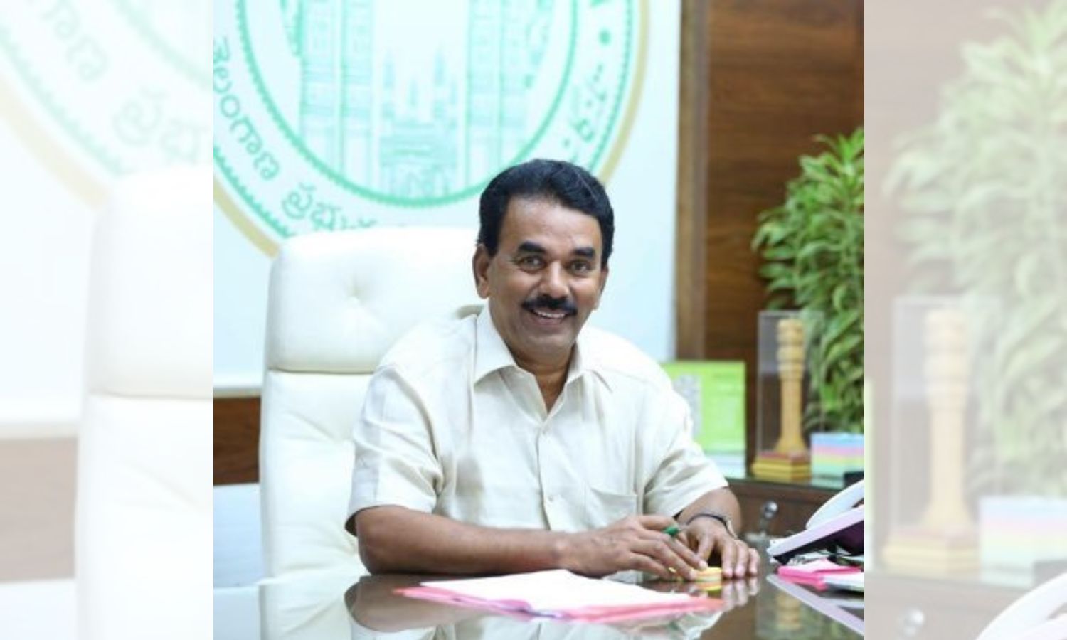 Jupally Krishna Rao calls on Gadwal MLA Krishna Mohan Reddy