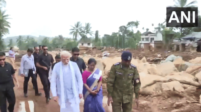 PM Modi visits landslide-affected area in Wayanad, briefed about ...