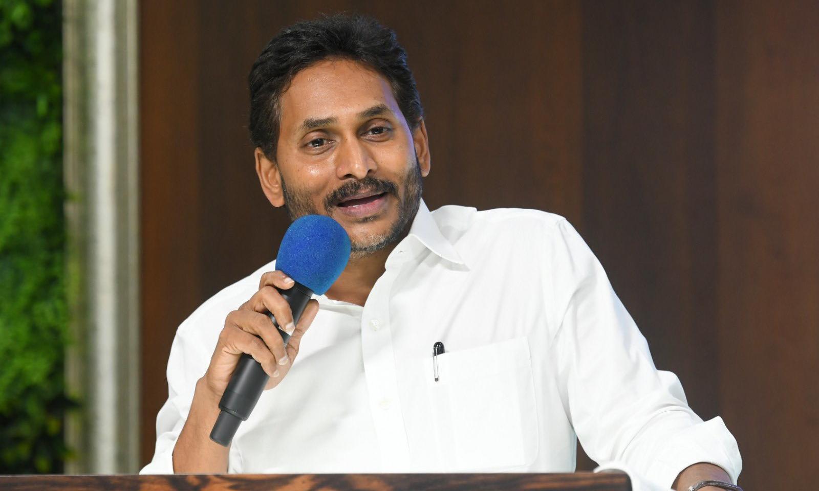 Waging war against 'demonic yellow media', says YSRCP supremo Jagan