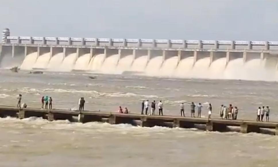 Temporary Stop-lock Gate for Tungabhadra Dam