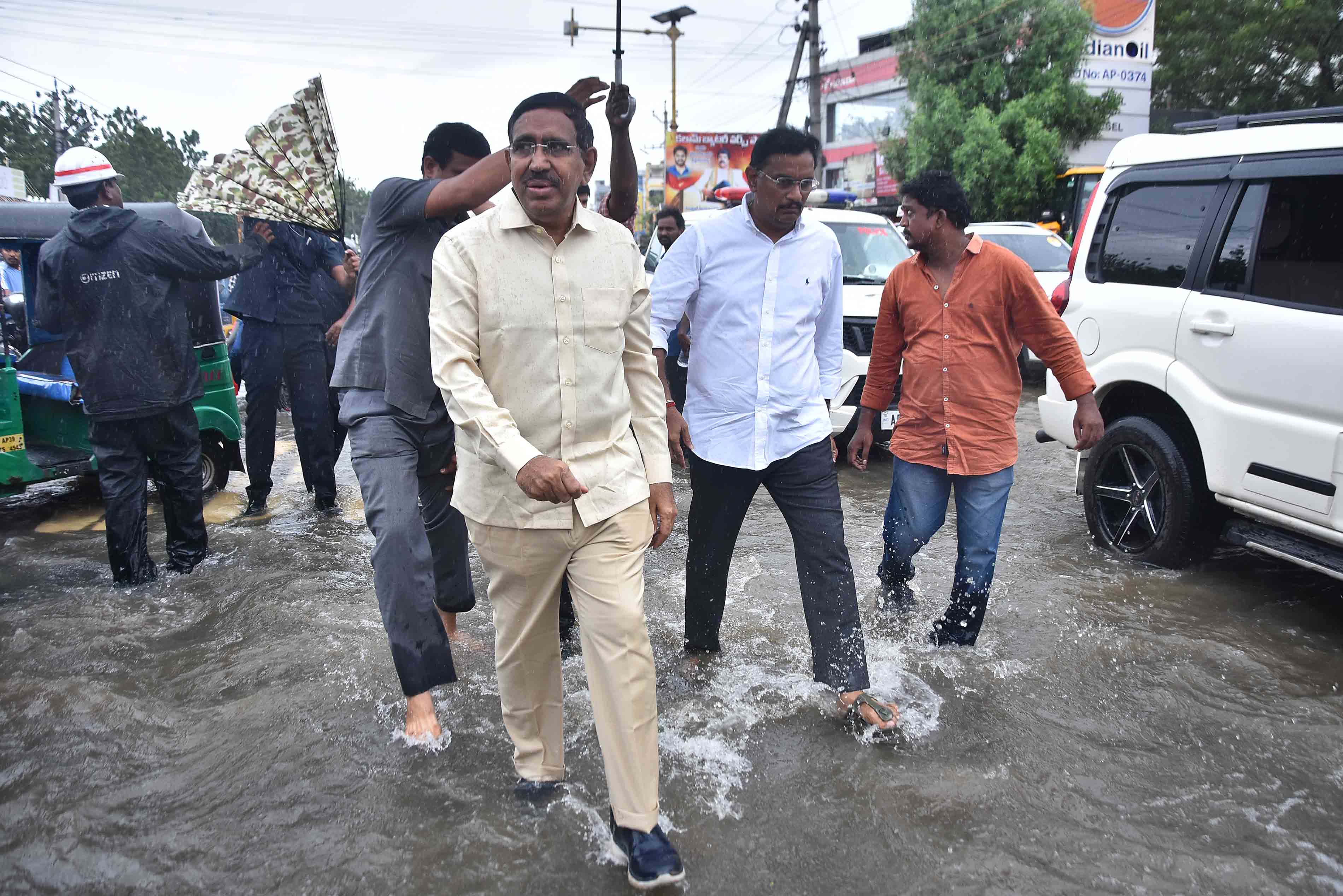 Areas abutting city's Budameru canal submerged in floodwaters