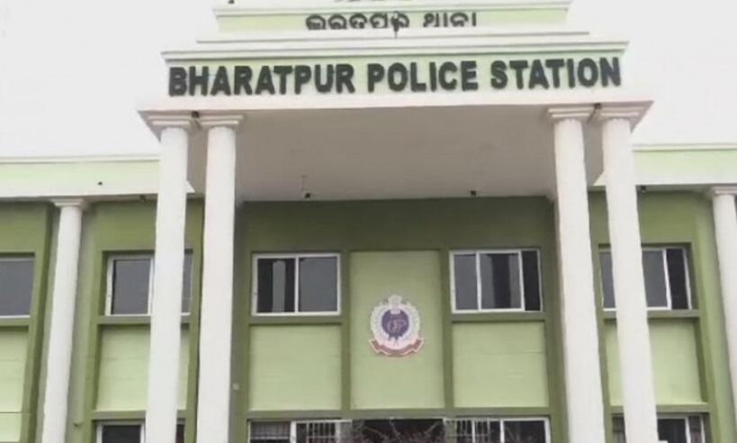 Odisha: 5 police officers, including IIC, suspended for allegedly ...