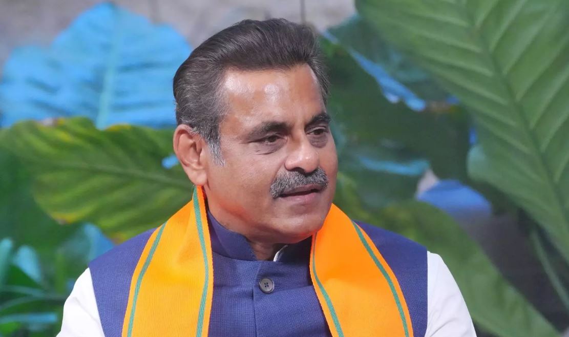 Konda Seeks Political Cooperation for Chevella's Development