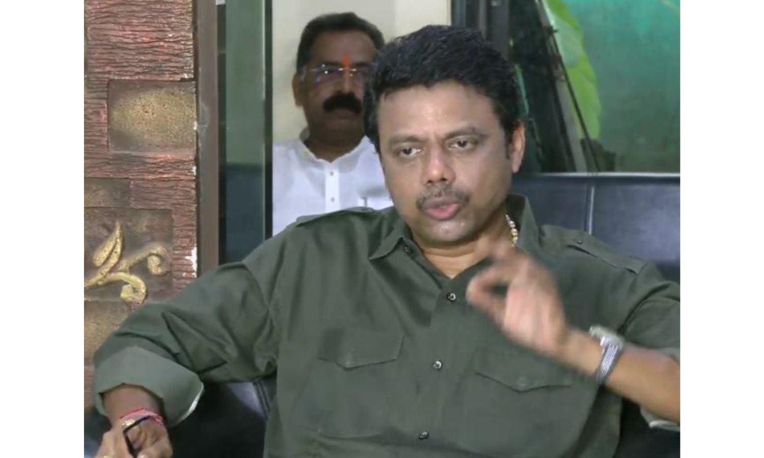 Sunil Raut booked for calling rival woman candidate ‘Bakri’