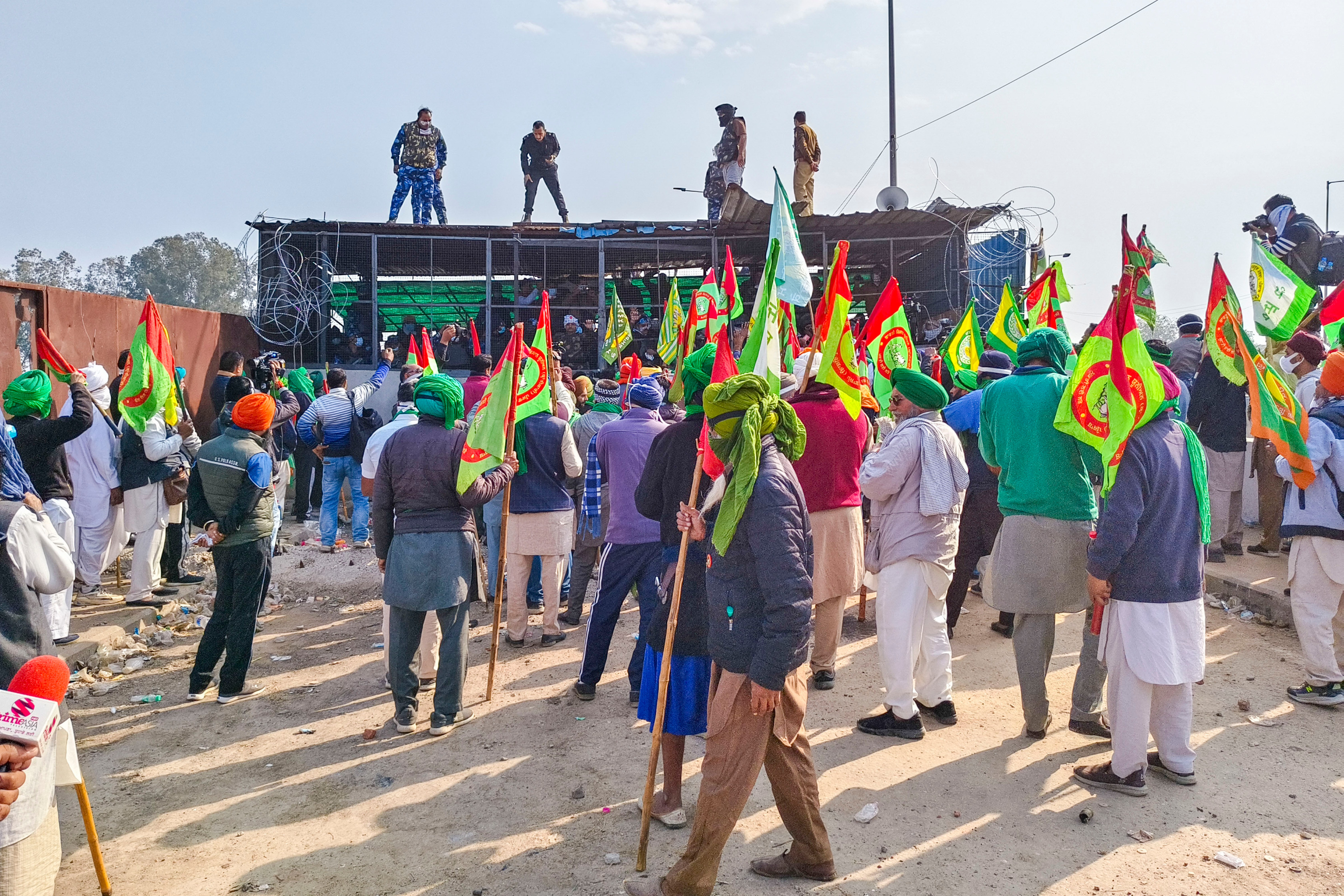 Farmers' March Resumes from Shambhu Border, Halted Shortly After