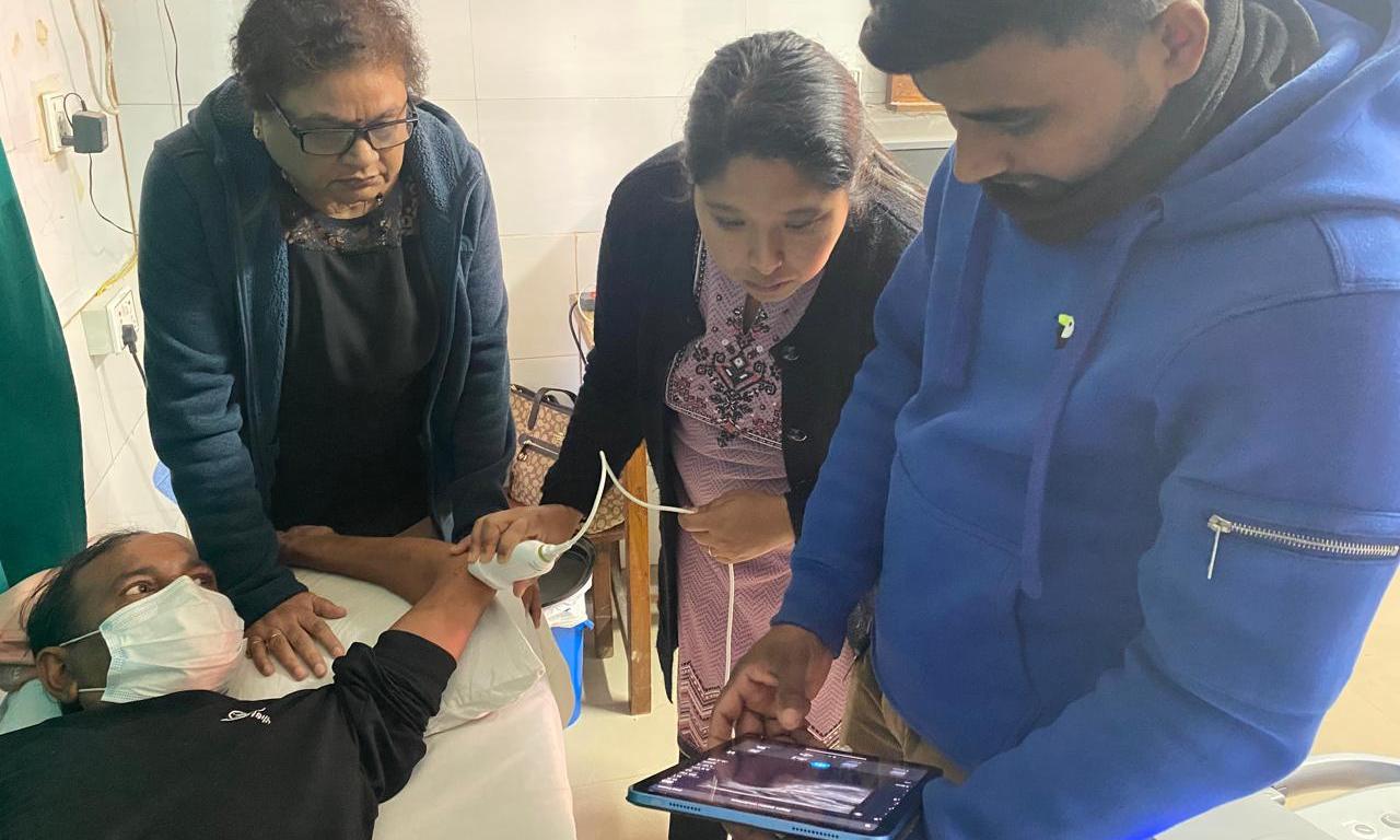 Dr. Suman Jain conducts Training on HRUS for Early Leprosy Detection at ...