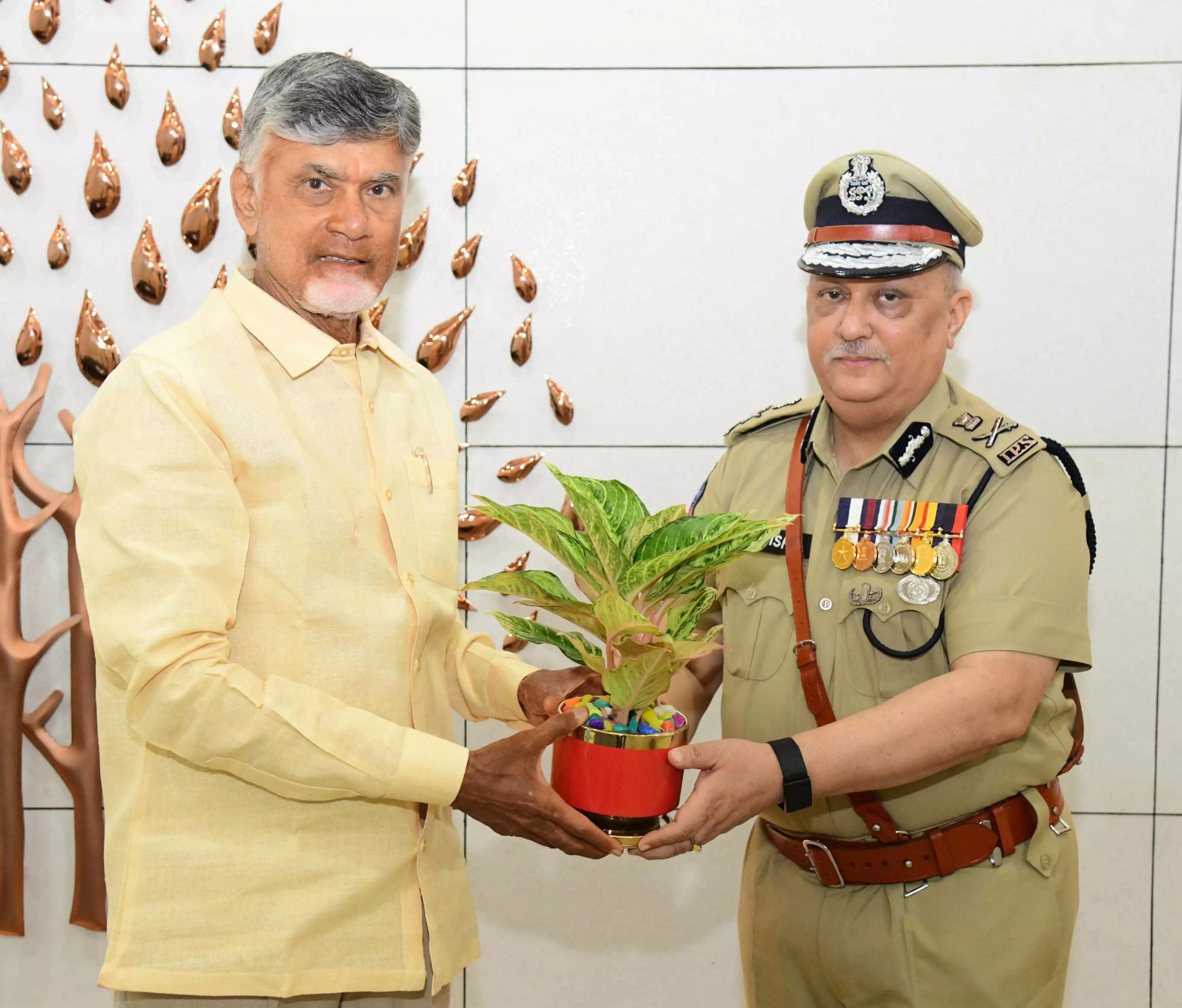 Harish Kumar Gupta takes over as new DGP of AP