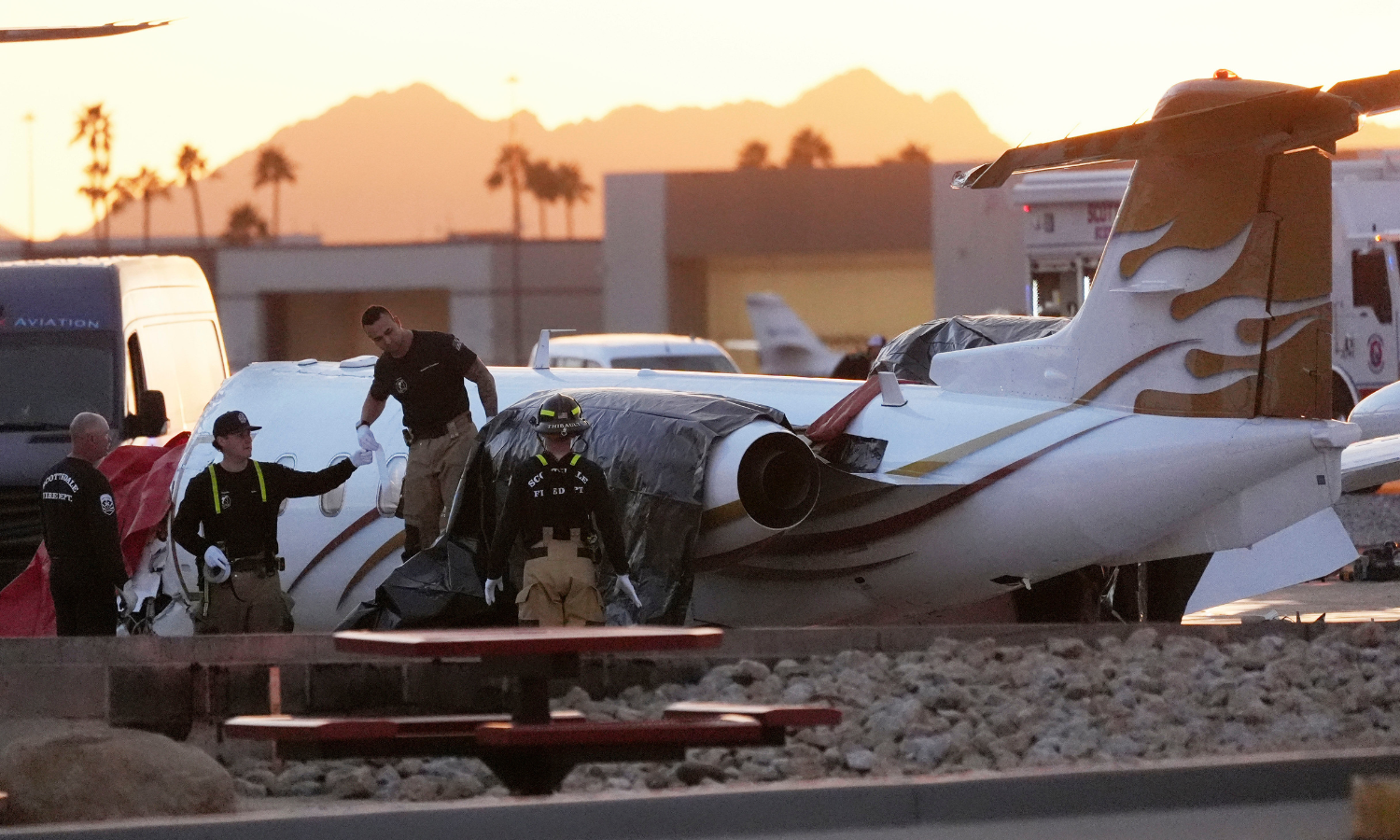 Private jet veers off runway, crash into business jet at Scottsdale ...
