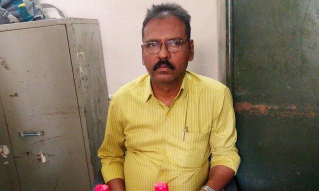 Khammam excise official caught accepting Rs 1,500 bribe in ACB sting
