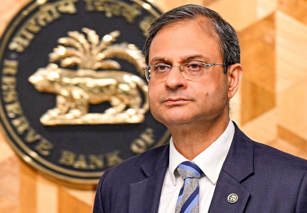 RBI Governor asks lenders to improve customer grievance redressal