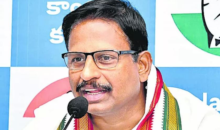 Fee reimbursement being cornered by 'influential' colleges: Yennam