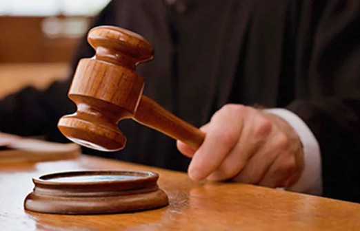 Jail and Fine for Defrauding Acquaintance Rs 10 Lakh for High-Paying Job