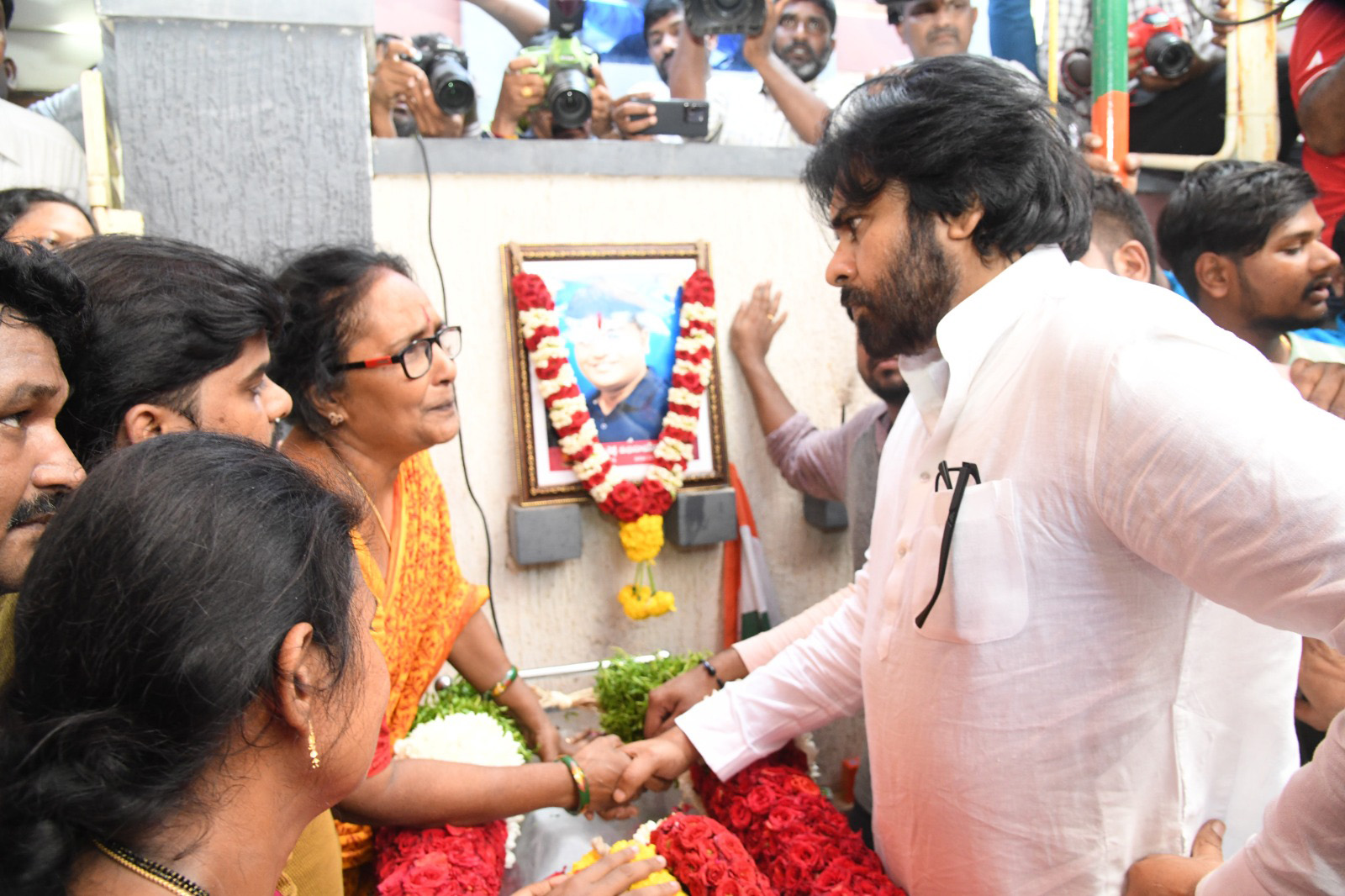 Leaders Condemn Pahalgam Terror Attack, Pay Tributes to AP Victims