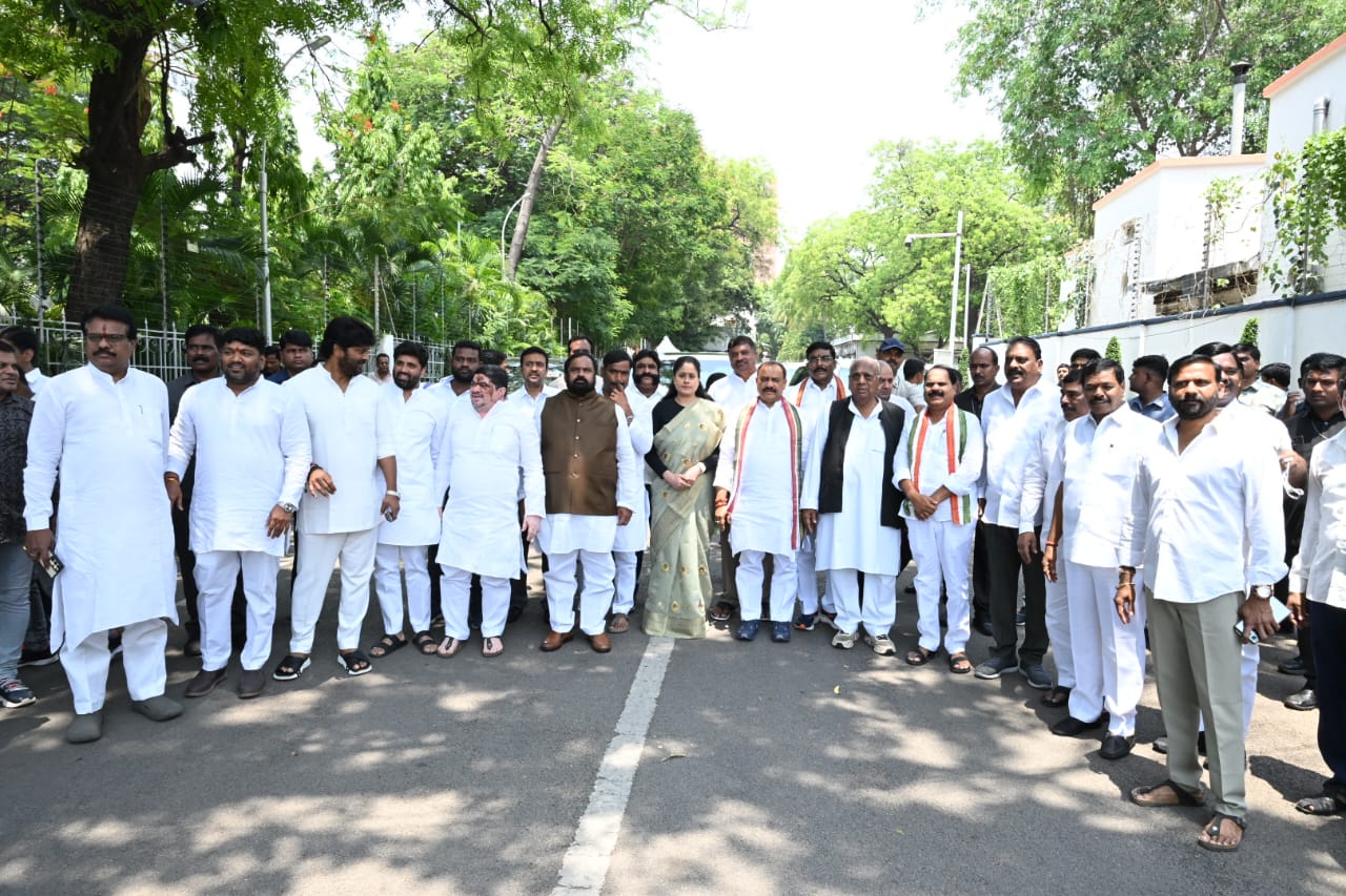 Telangana Congress Leaders Thank Guv Over Legislation Giving 42 pc Quota to BCs