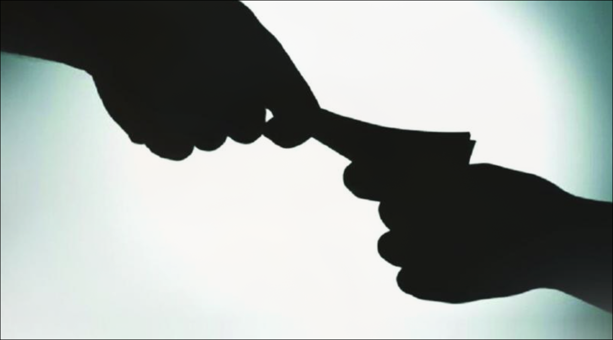 Collector Warns Against Bribe Demands at KGH