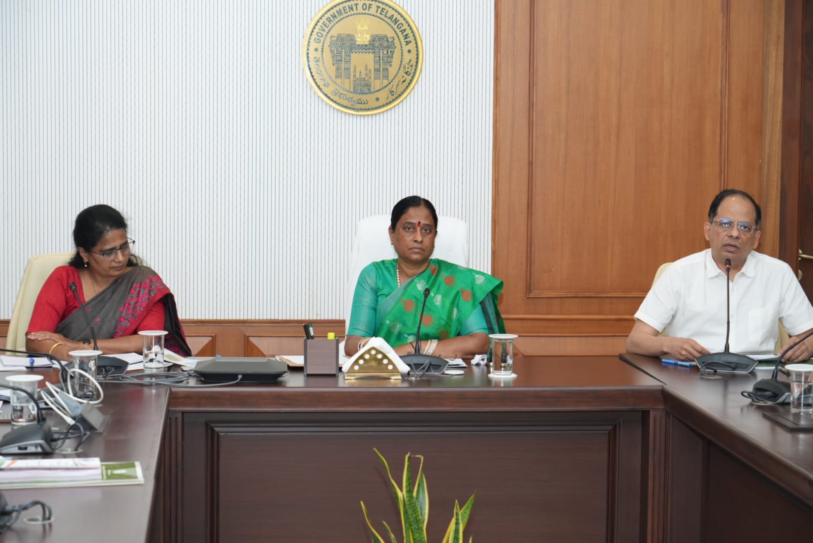 Ensure Animals Safety In Nehru, Kakatiya Zoological Parks In Summer ...