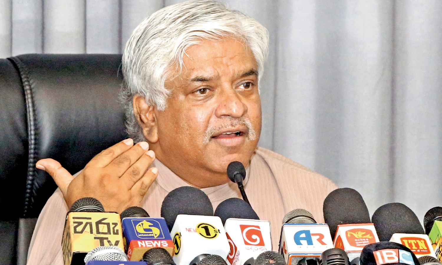 Arjuna Ranatunga Resigns from SSC Executive Committee, Citing Decline ...
