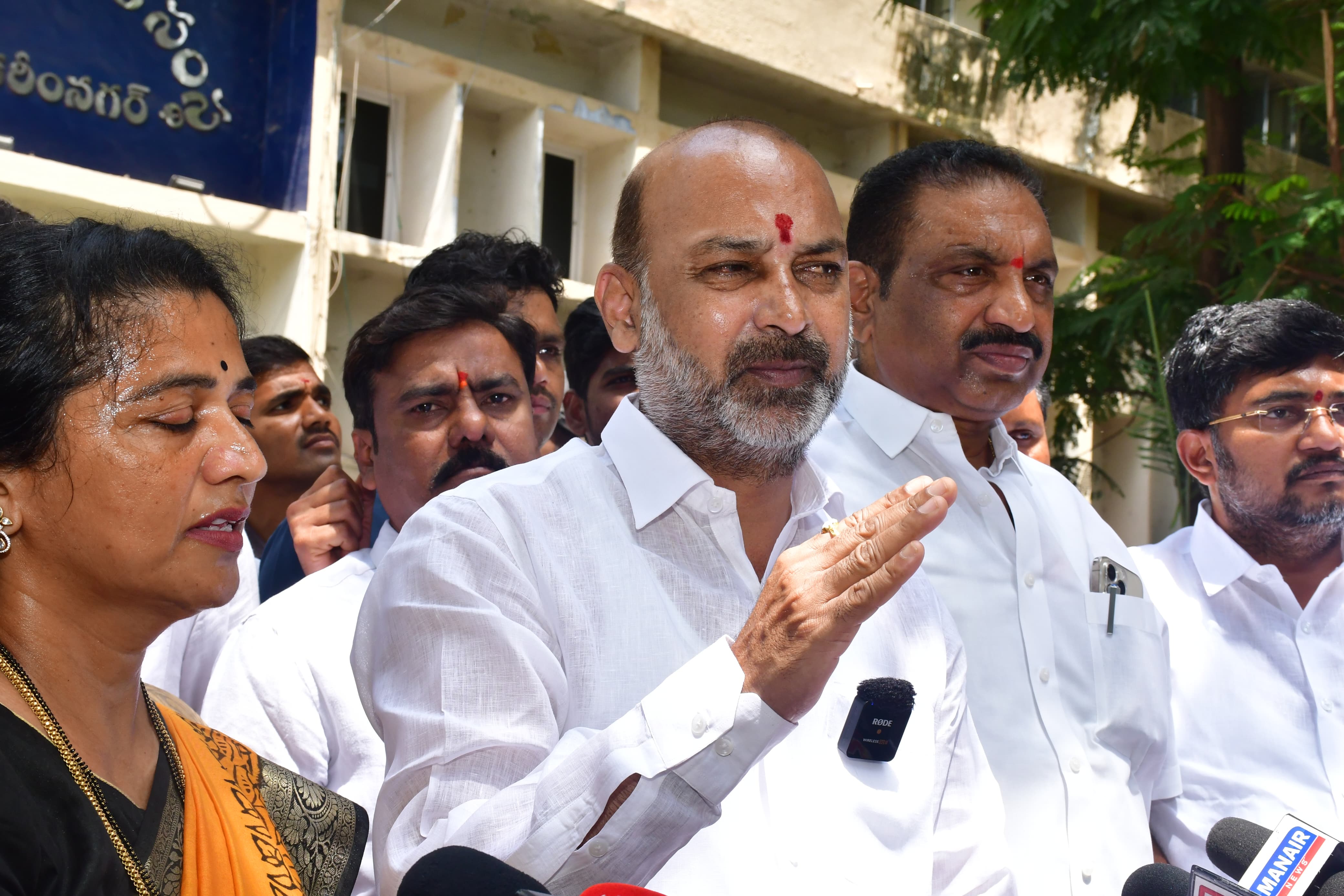 Kavitha Film Directed by Congress: Bandi