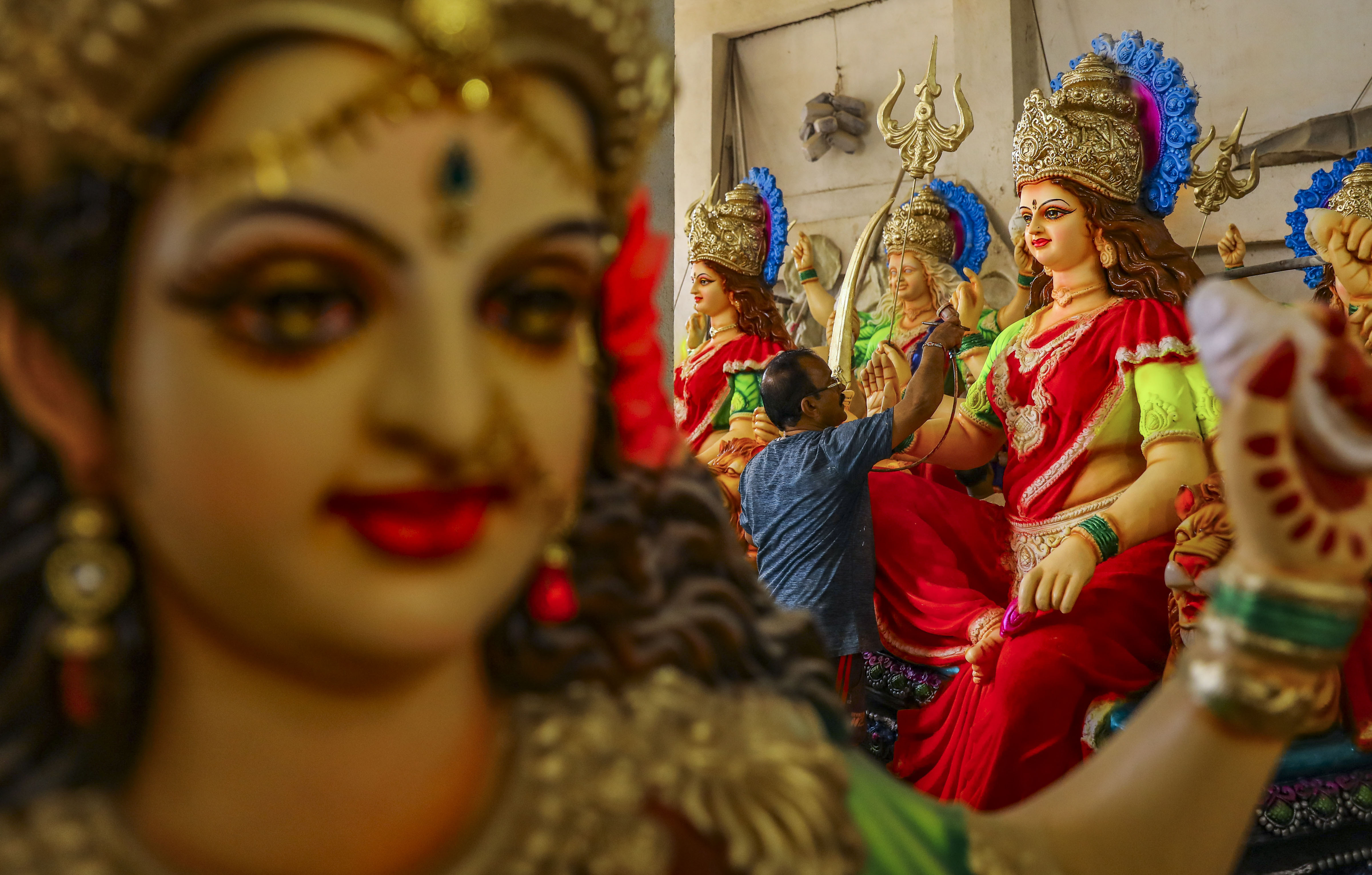 Navaratri 2025 Day 1: Goddess Shailputri, Significance, Puja Timings ...