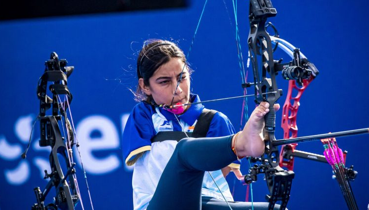 Armless Indian Archer Sheetal Devi Wins Gold at Para World Archery Championship