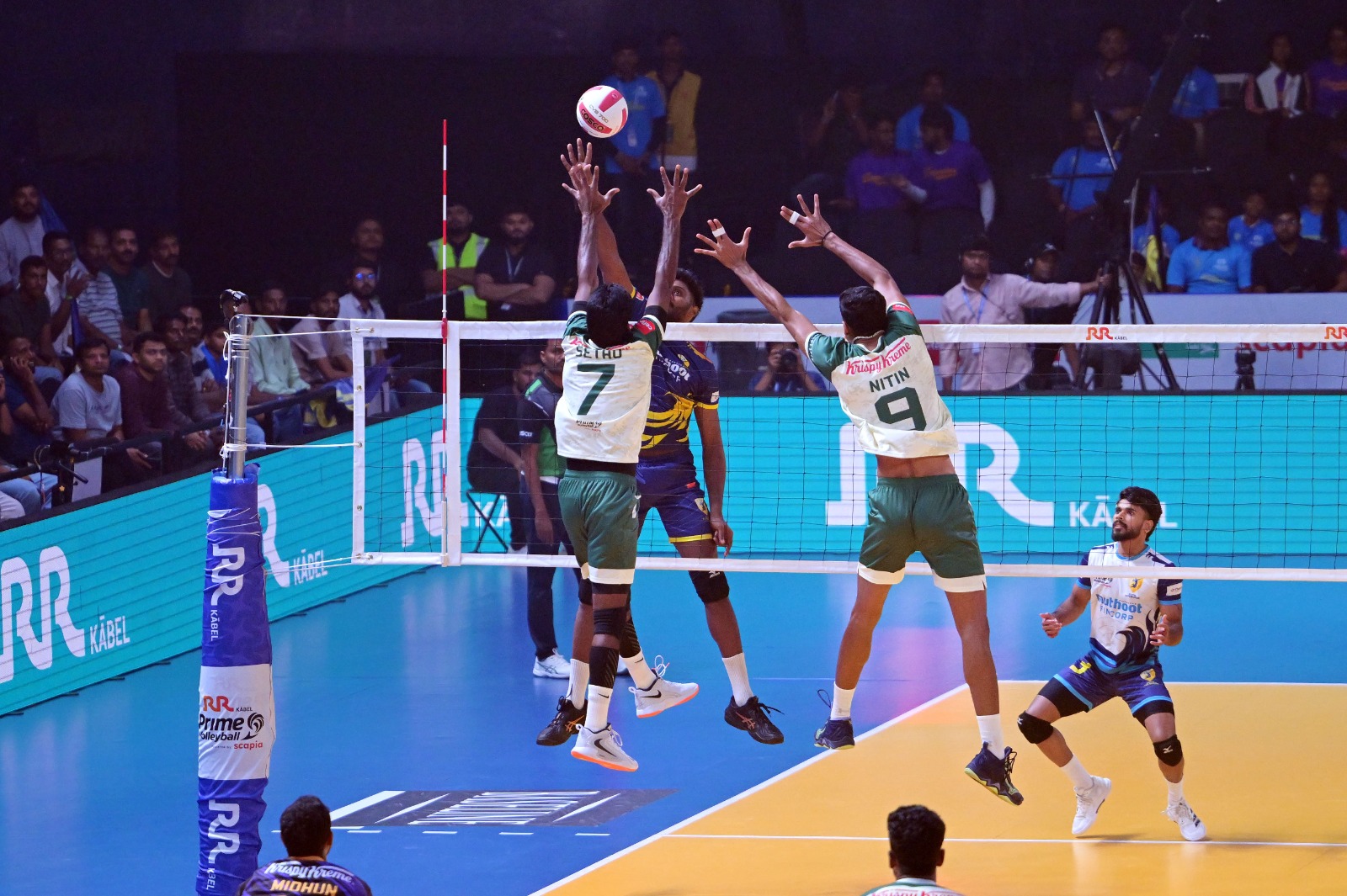 PVL 2025: Bengaluru Torpedoes Beat Kochi Blue Spikers to Continue ...
