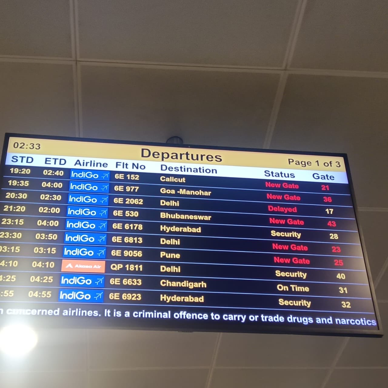 Flight Disruptions Spark Debate Over Pilot Shortage, Planning Failures ...