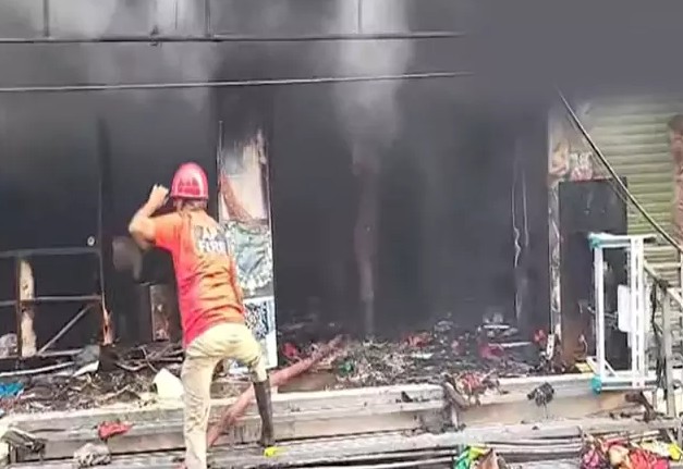 Massive Fire Breaks Out at Commercial Complex in Gudivada