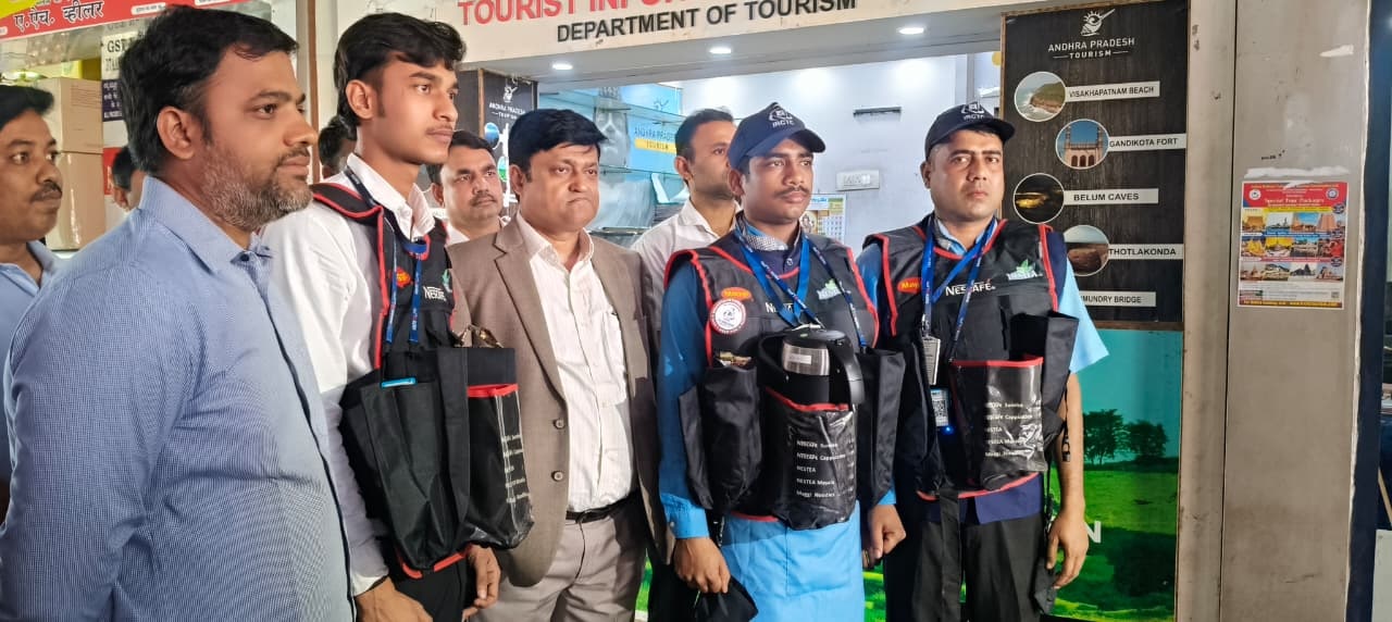 Waltair Division Pilots Wearable, Hygienic Vending System on Trains